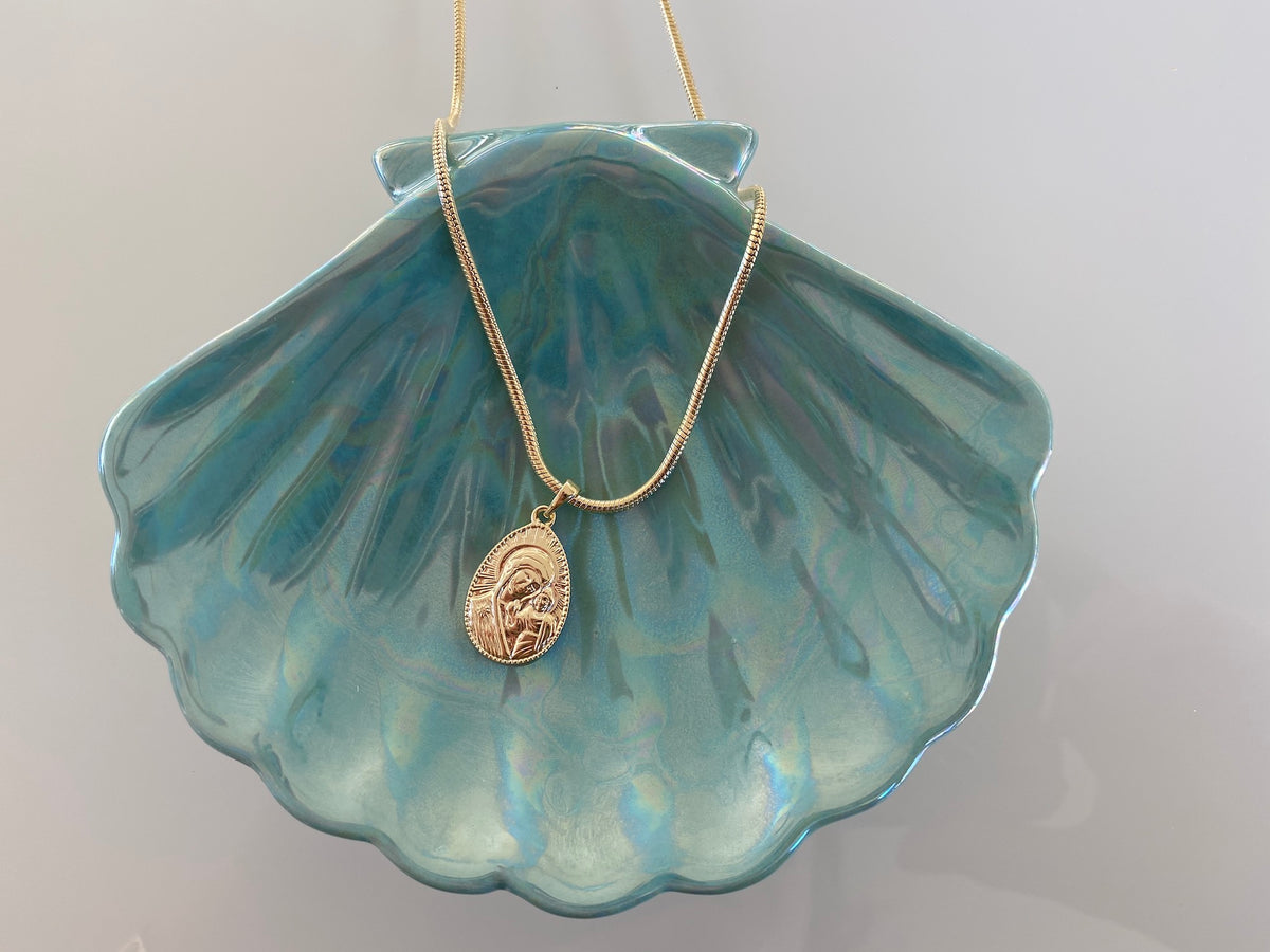 Virgin Mary Snake Chain – crystalfetish